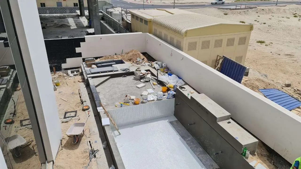 Villa Infinity Pool Design Construction at Jumeirah Dubai
