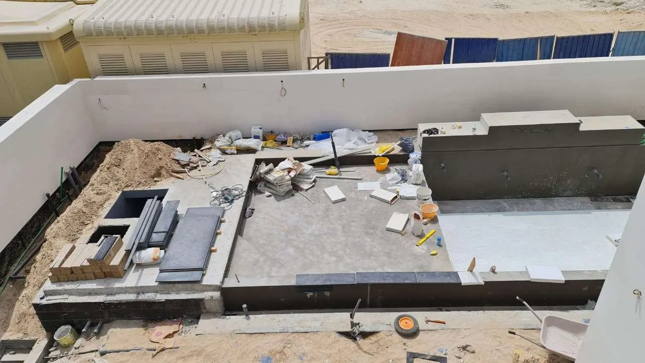 Villa Infinity Pool Design Construction at Jumeirah Dubai